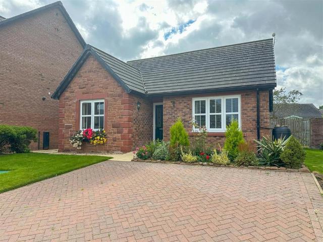 2 bedroom bungalow for sale