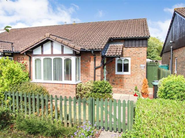 2 bedroom bungalow for sale