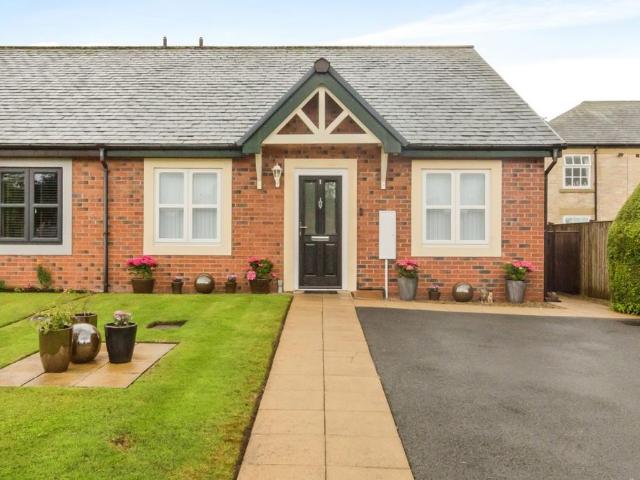 2 bedroom bungalow for sale