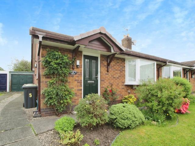 2 bedroom bungalow for sale