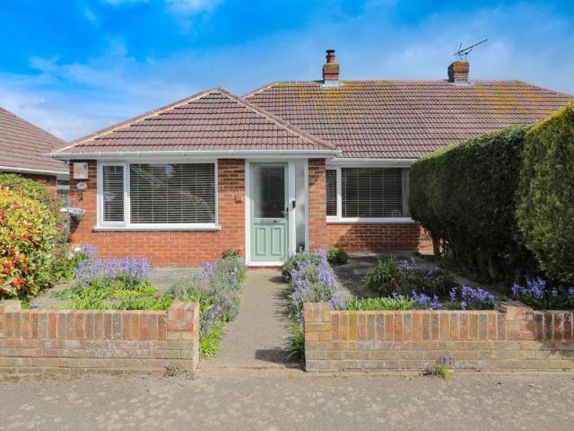 2 bedroom bungalow for sale