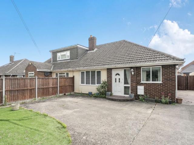 2 bedroom bungalow for sale