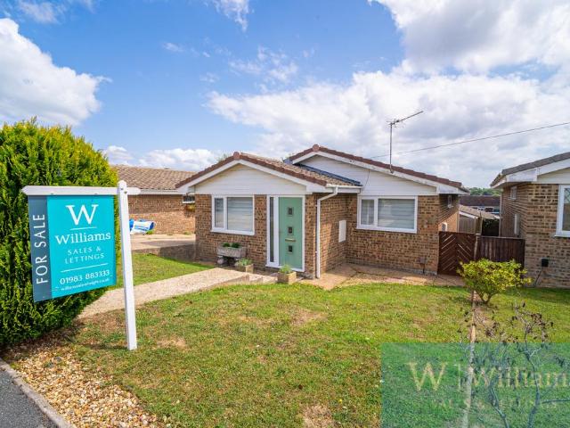 2 bedroom bungalow for sale