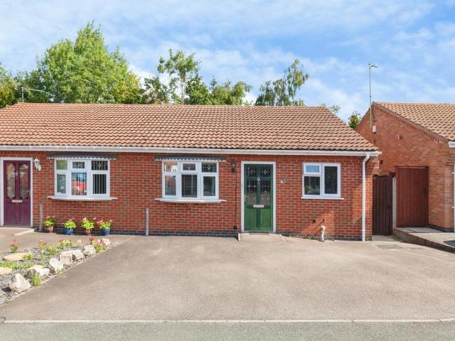 2 bedroom bungalow for sale