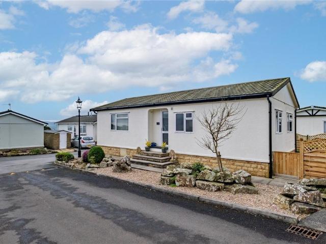 2 bedroom bungalow for sale