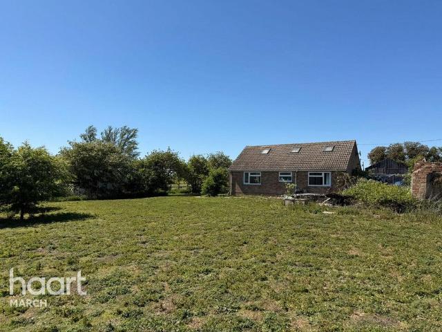 2 bedroom bungalow for sale