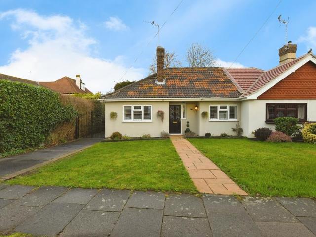 2 bedroom bungalow for sale