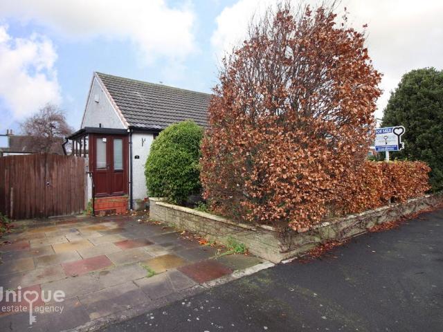 2 bedroom bungalow for sale