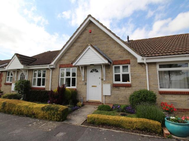 2 bedroom bungalow for sale