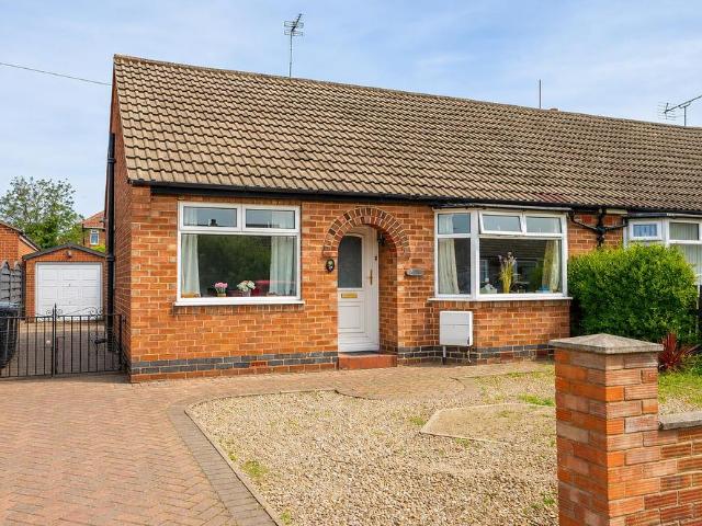 2 bedroom bungalow for sale