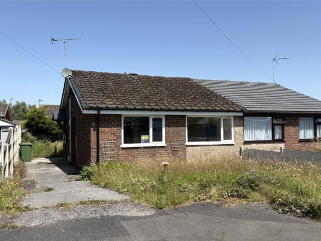 2 bedroom bungalow for sale