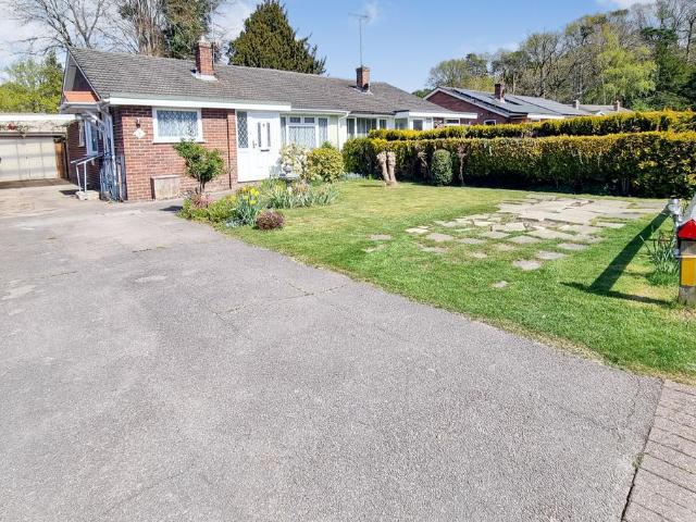 2 bedroom bungalow for sale