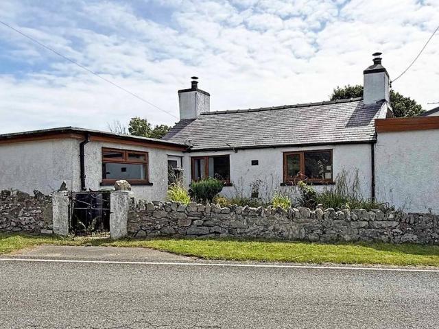 2 bedroom bungalow for sale