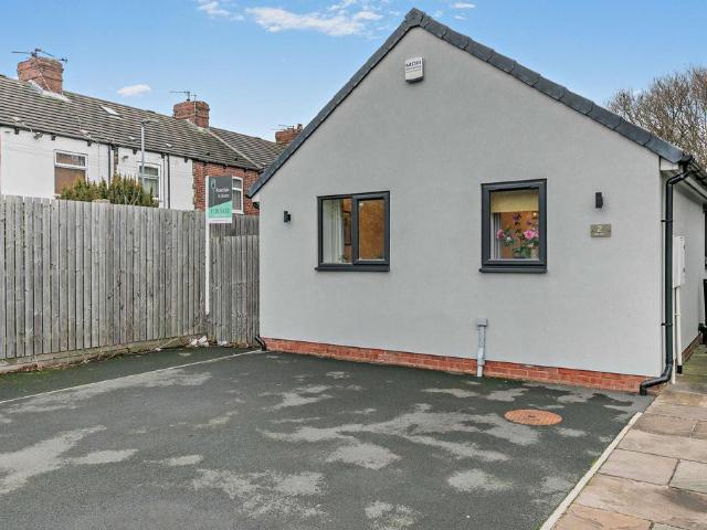 2 bedroom bungalow for sale