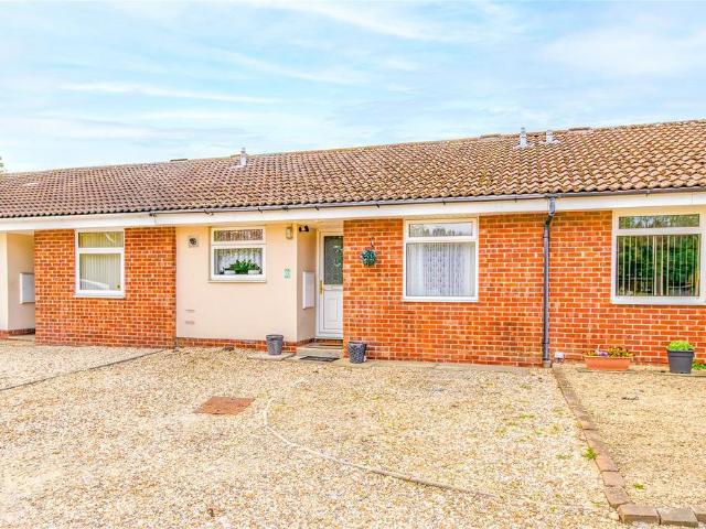 2 bedroom bungalow for sale