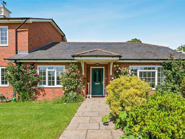 2 bedroom bungalow for sale