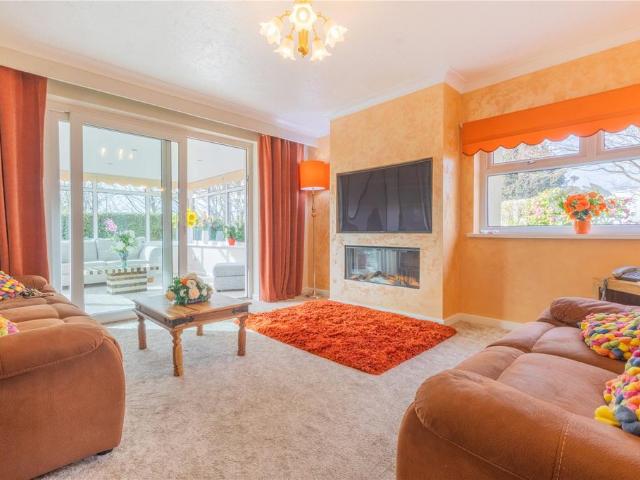 2 bedroom bungalow for sale