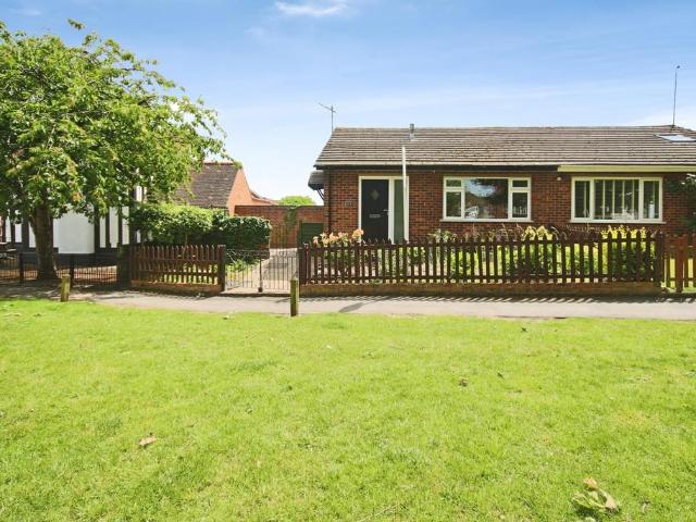 2 bedroom bungalow for sale