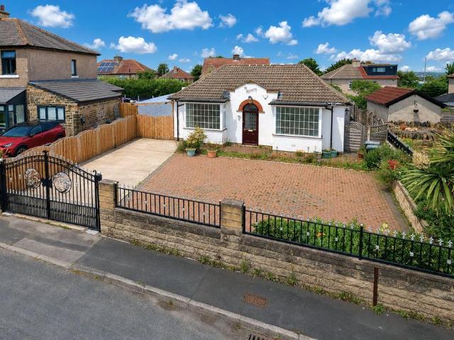 2 bedroom bungalow for sale