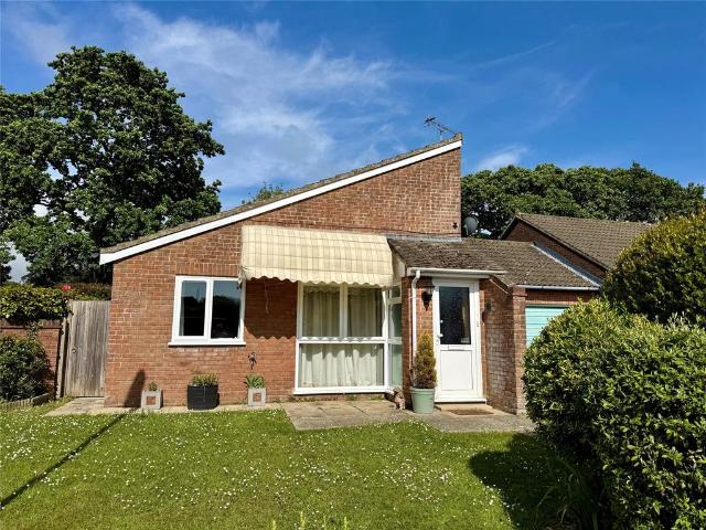 2 bedroom bungalow for sale