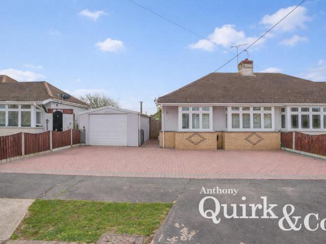 2 bedroom bungalow for sale