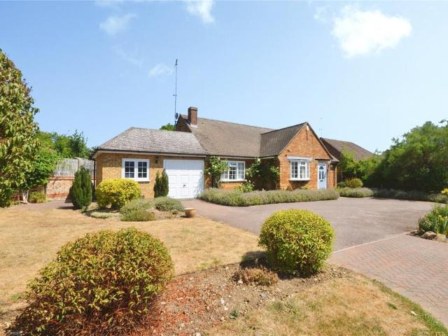2 bedroom bungalow for sale