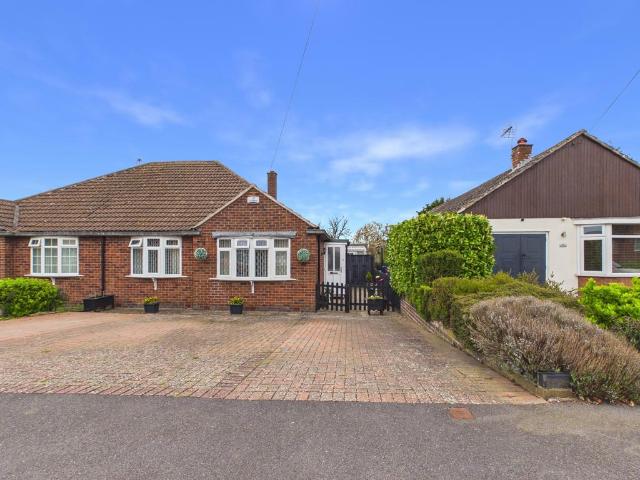 2 bedroom bungalow for sale