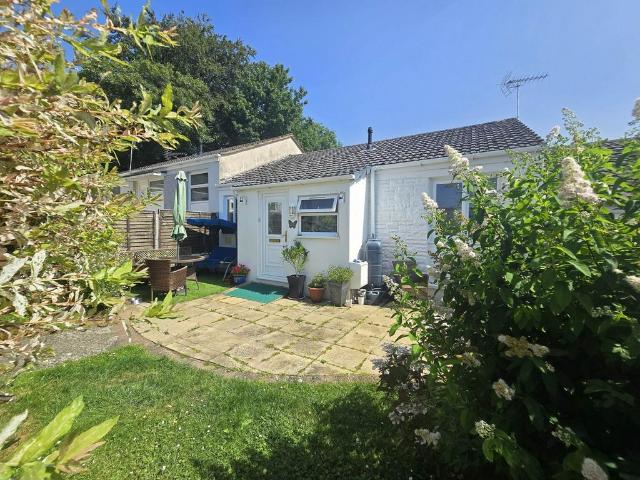 2 bedroom bungalow for sale