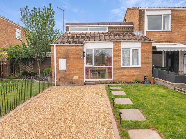 2 bedroom bungalow for sale