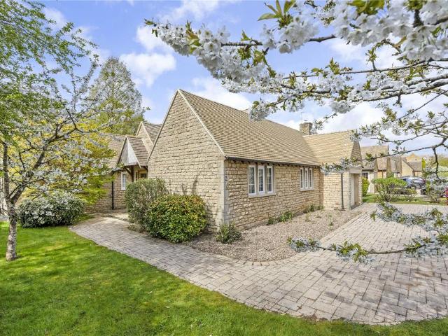 2 bedroom bungalow for sale