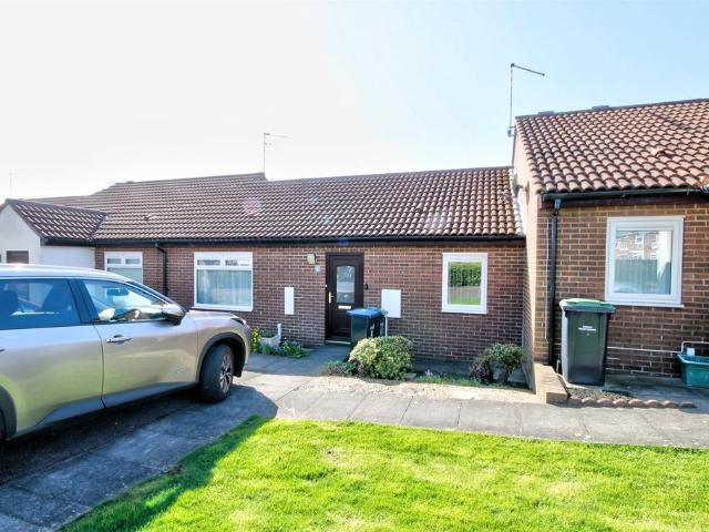 2 bedroom bungalow for sale