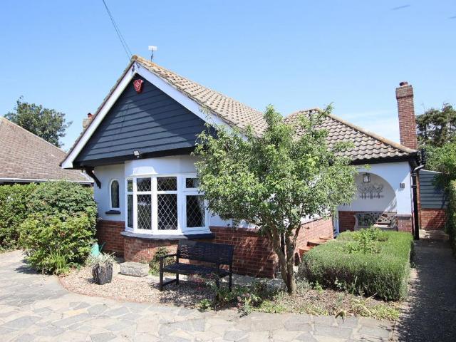 2 bedroom bungalow for sale