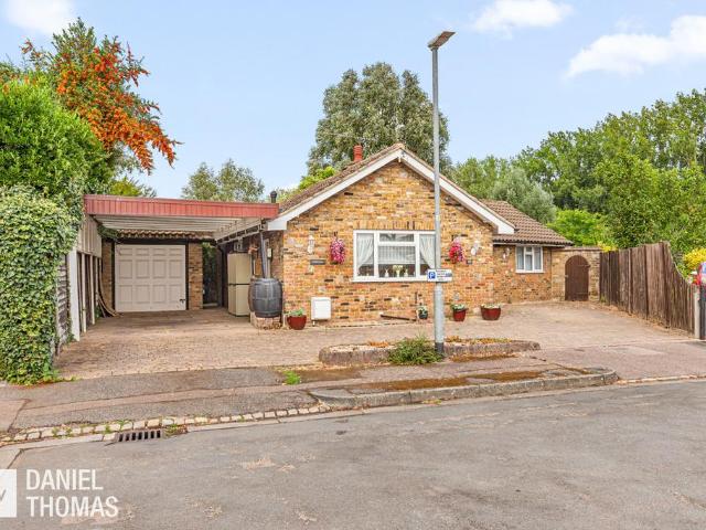 2 bedroom bungalow for sale