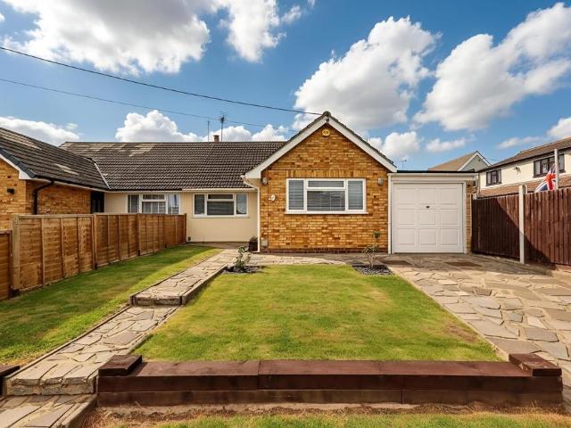 2 bedroom bungalow for sale