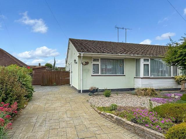 2 bedroom bungalow for sale
