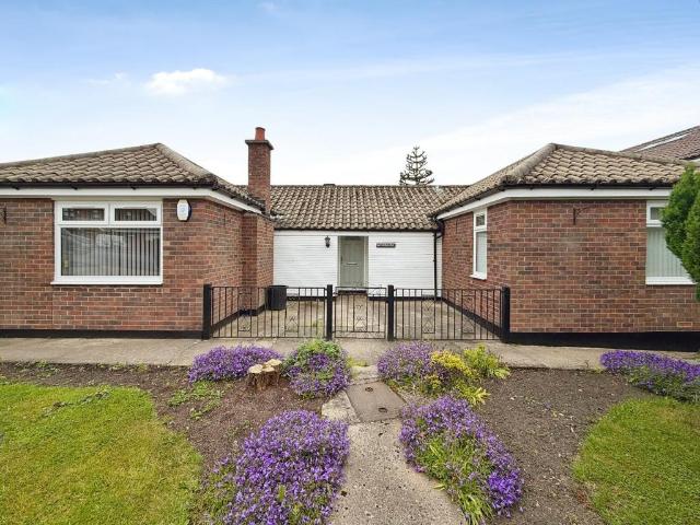 2 bedroom bungalow for sale