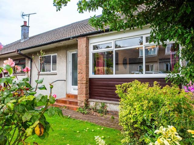 2 bedroom bungalow for sale