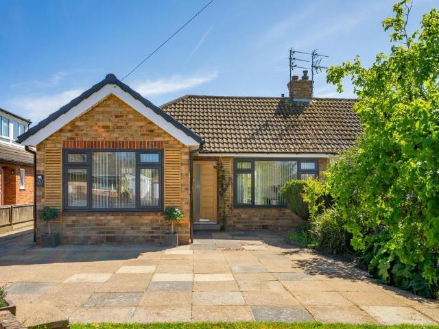 2 bedroom bungalow for sale