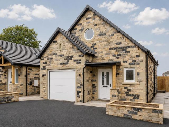 2 bedroom bungalow for sale