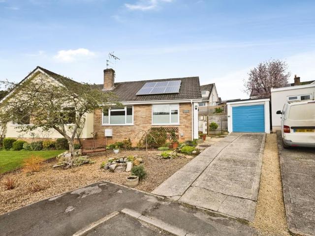 2 bedroom bungalow for sale