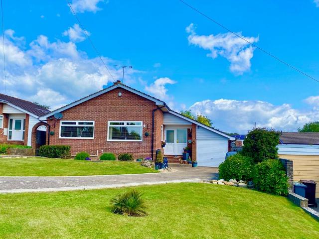 2 bedroom bungalow for sale