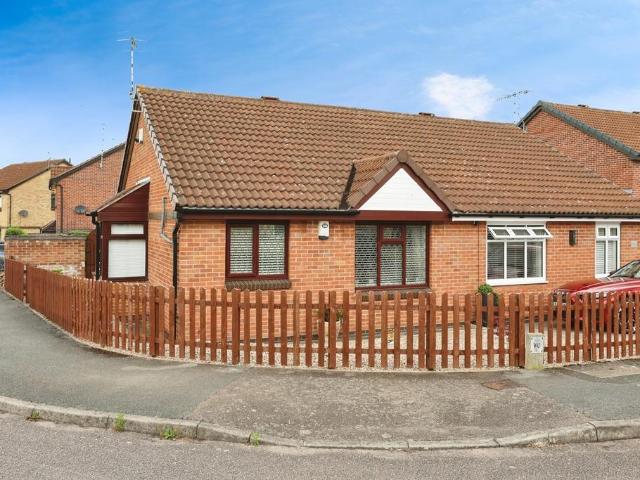 2 bedroom bungalow for sale