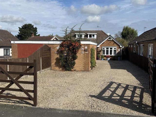 2 bedroom bungalow for sale