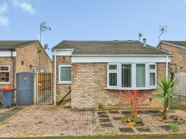 2 bedroom bungalow for sale