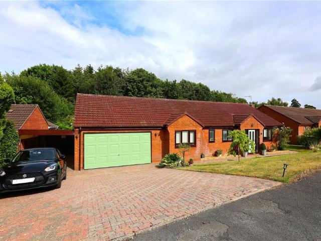 2 bedroom bungalow for sale