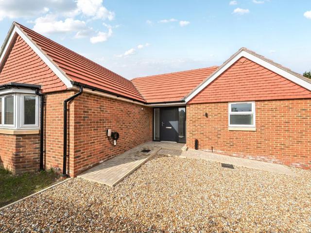 2 bedroom bungalow for sale