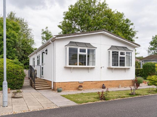 2 bedroom park home for sale
