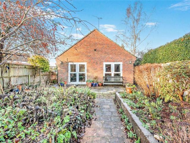 2 bedroom bungalow for sale