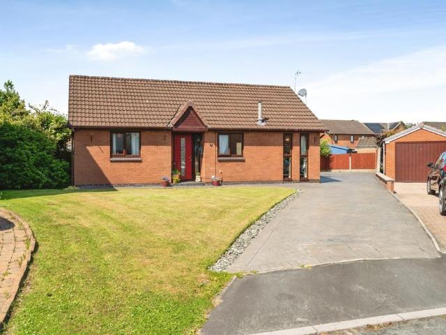 2 bedroom bungalow for sale