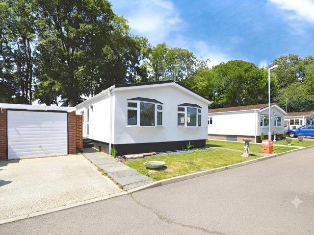 2 bedroom bungalow for sale